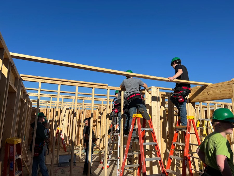 Modular home built by Shenendehowa High School students up for bid
