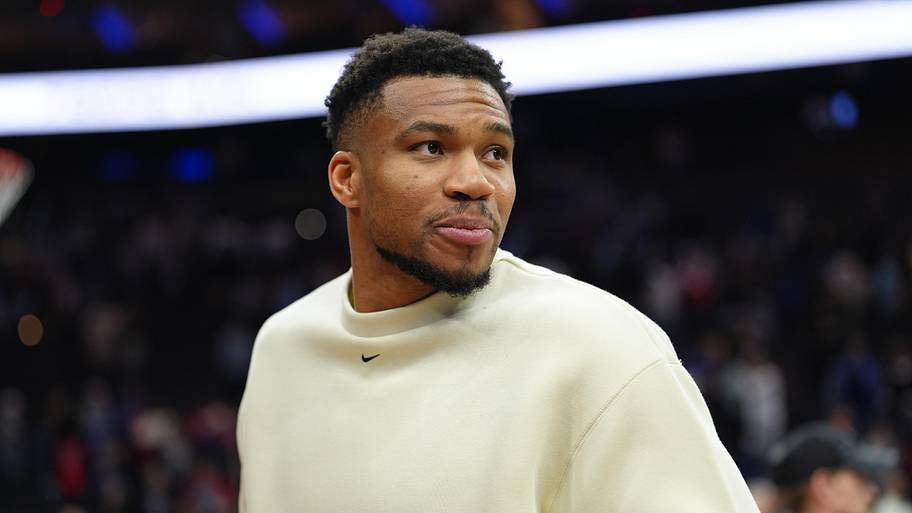 Rockets not believed to be ready to make major push for Bucks' Giannis ...
