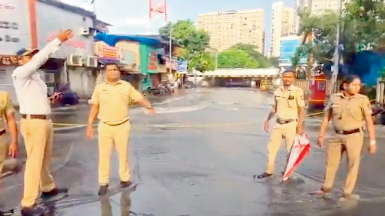 Heavy showers disrupt traffic in Mumbai ahead of pre-monsoon arrival