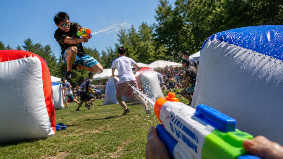 Parkour challenge creates chaotic water battle moments