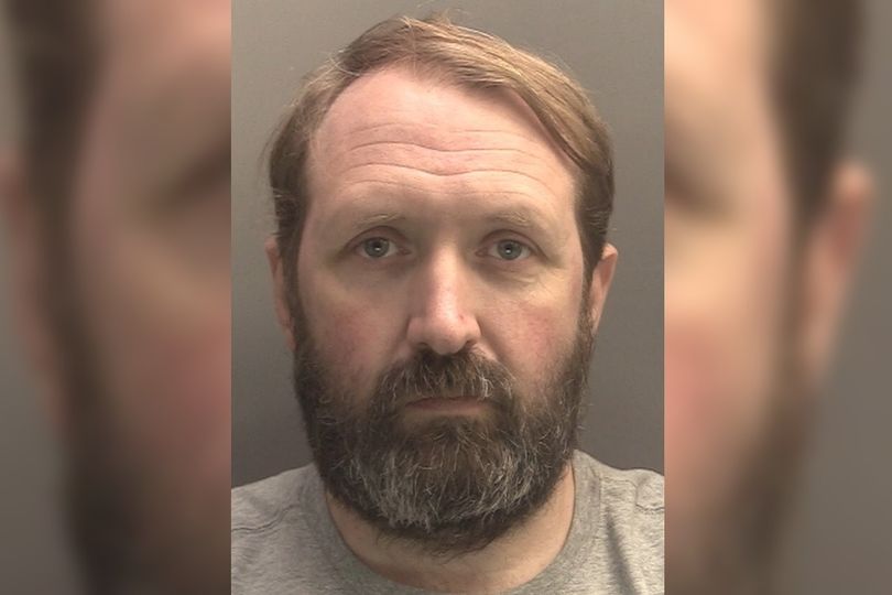Taxi driver had a 'complete nightmare' and was arrested with hands ...