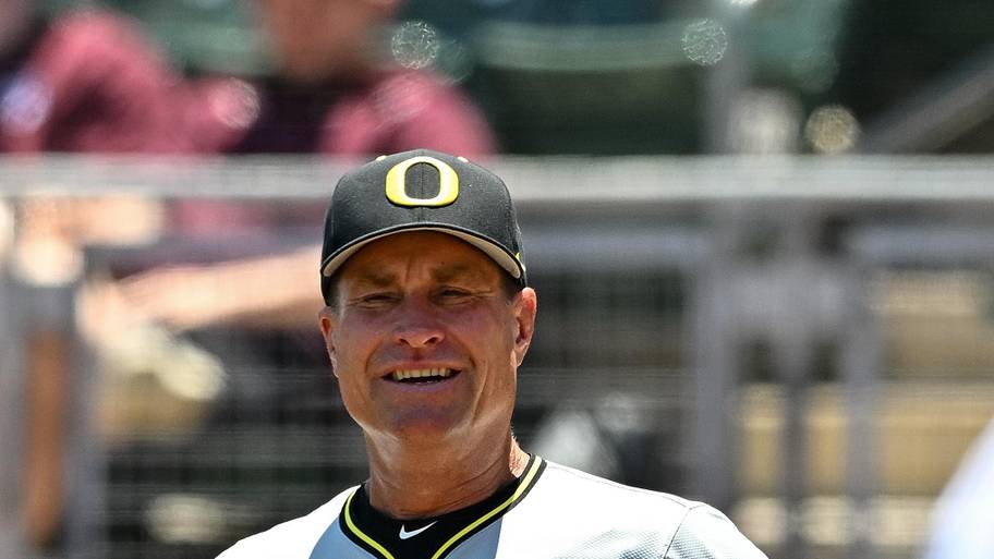 Oregon coach Mark Wasikowski doesn't hold back about Texas' pitchers