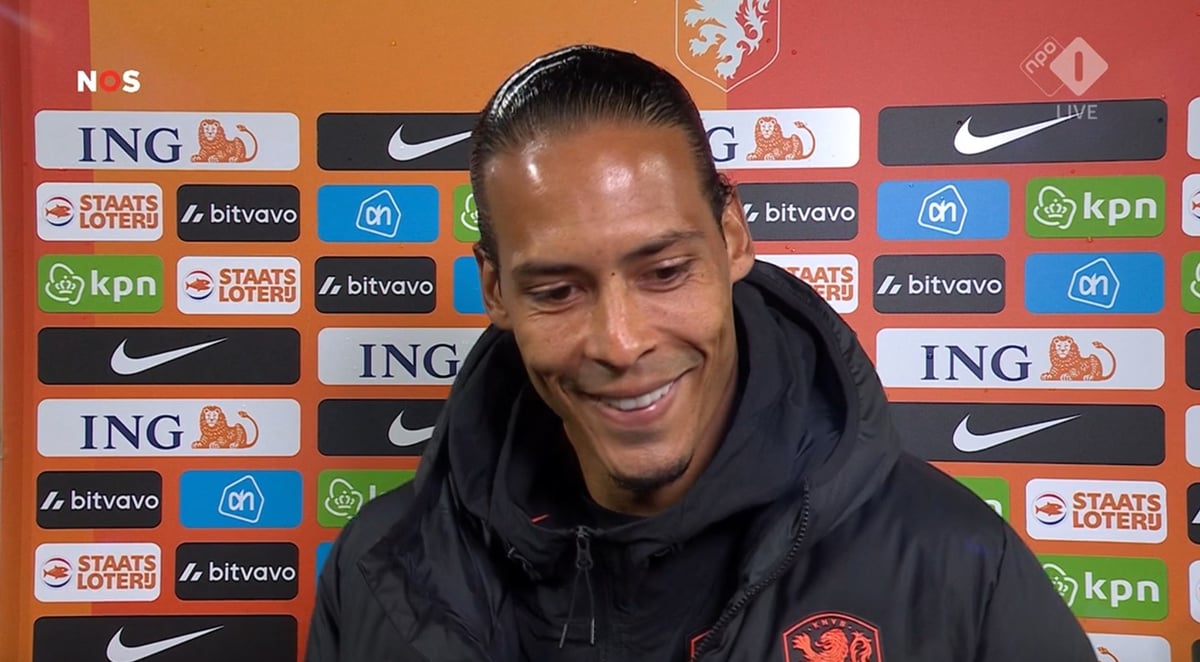 Virgil van Dijk onaangenaam verrast door Jeroen Stekelenburg na ...