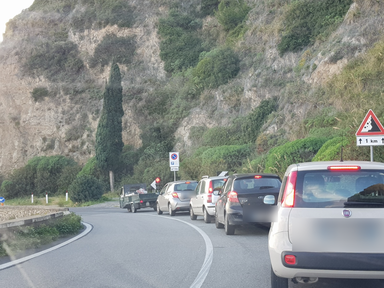 Capo Alì, senso unico alternato sulla statale 114 per i lavori alla ...
