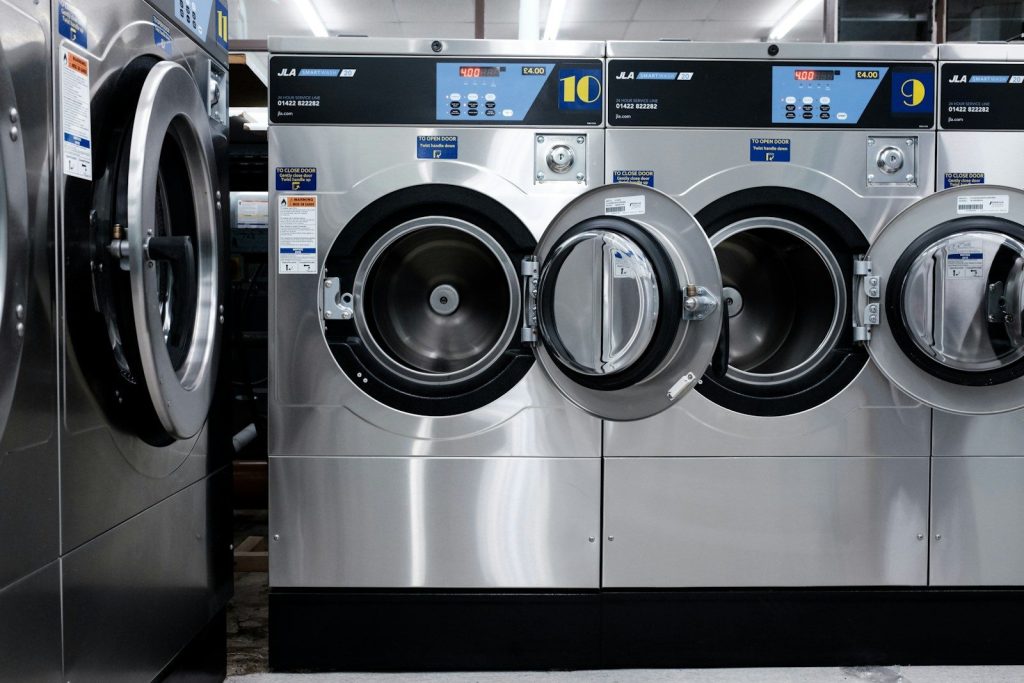 8 reasons cold water works better for laundry