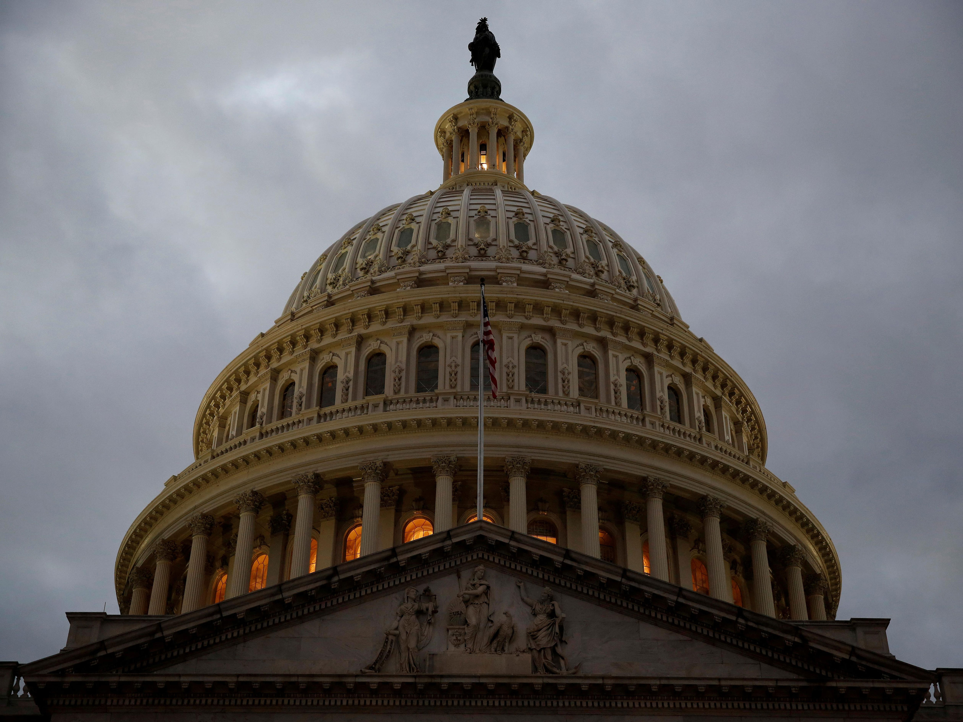 Les représentants américains ordonnent la fin de la guerre contre l’Iran