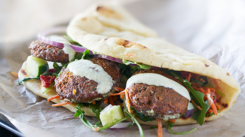 20 unconventional foods to pair with rosé this summer