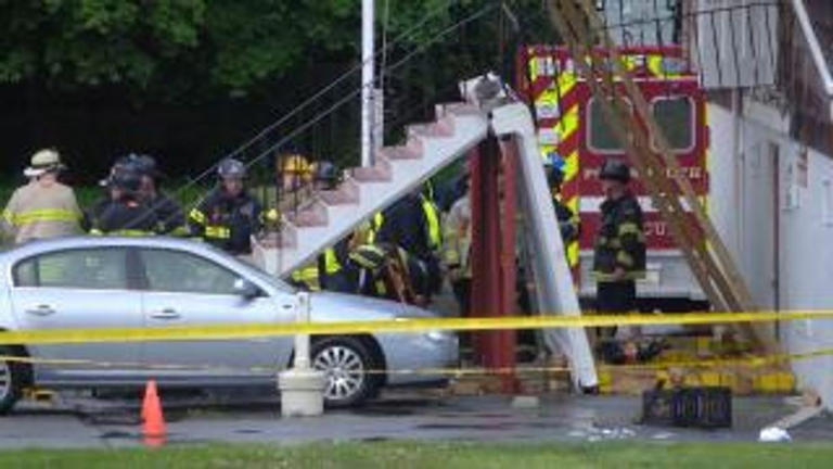 Victim in Portsmouth porch collapse files lawsuit