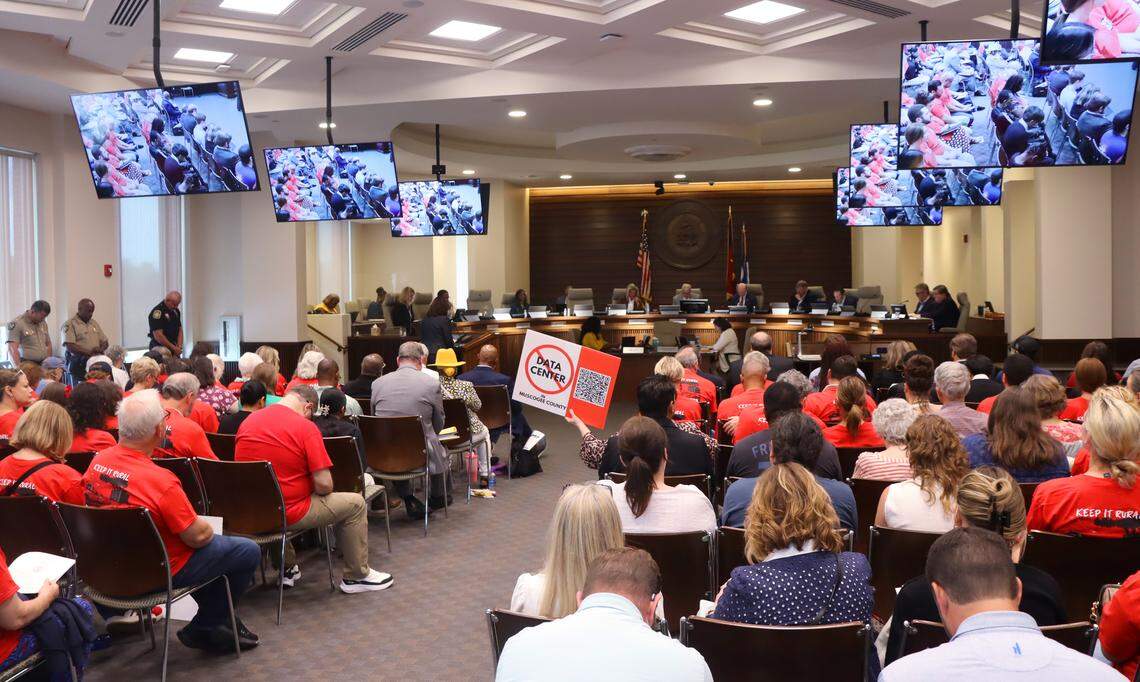 Columbus Council meeting erupts with residents against proposed data center