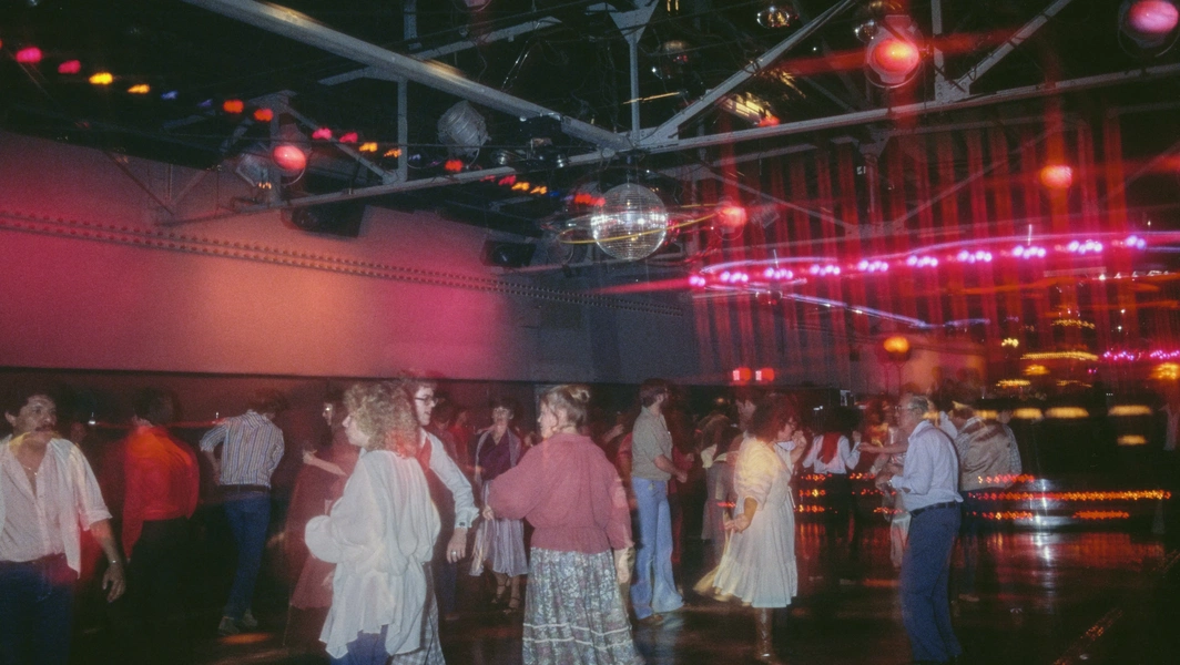19 snapshots of life in 1975