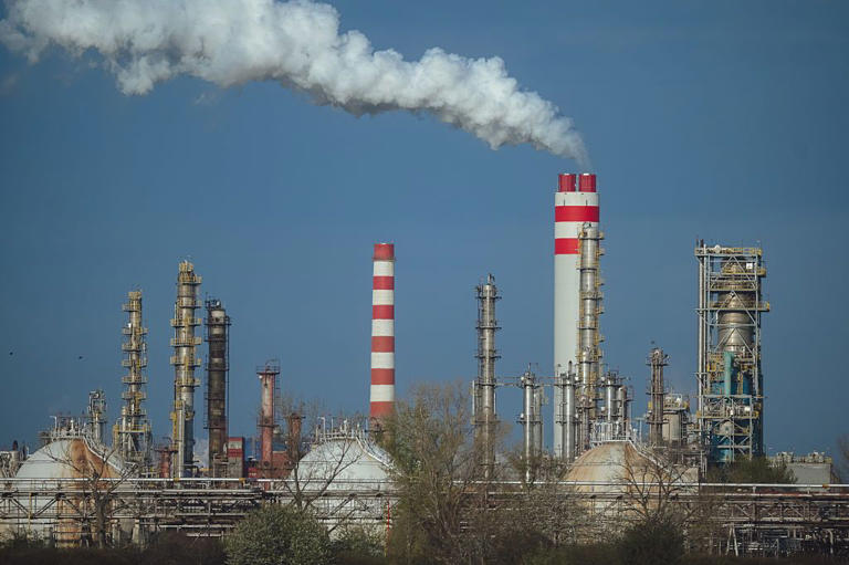 Russian oil exports to Hungary, Slovakia via Druzhba pipeline return to ...