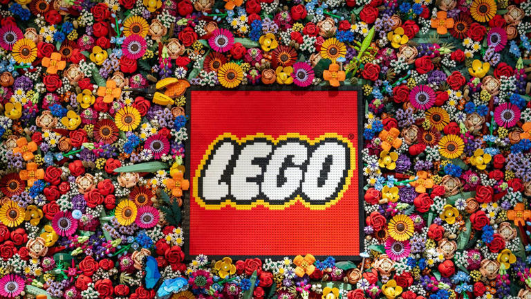 These new Lego flower sets add color indoors without any upkeep