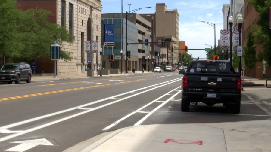City leaders say downtown Peoria two-way street transition going better ...