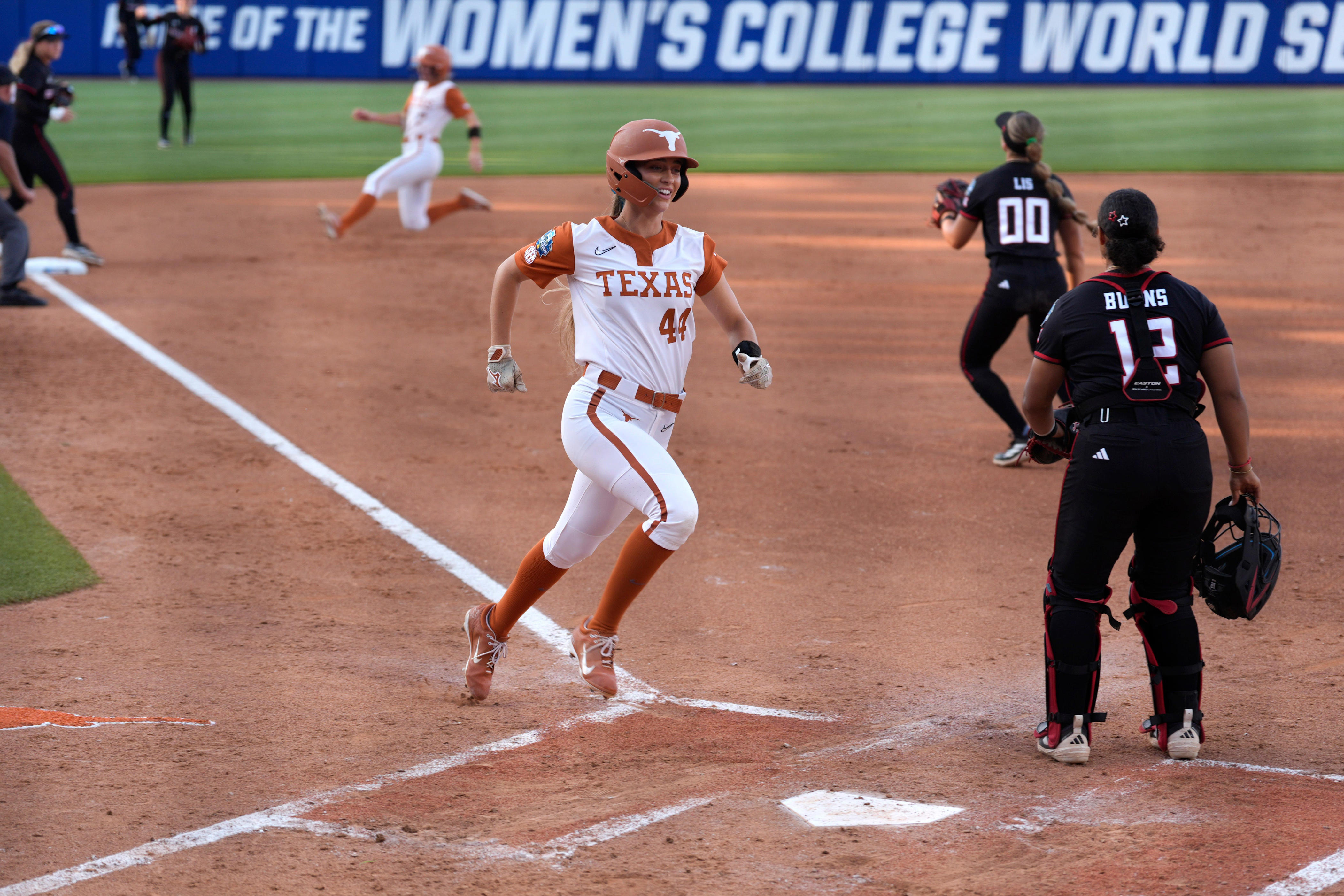 Texas softball vs Texas Tech start time, TV channel for today's WCWS ...