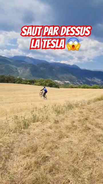 Je saute par dessus une Tesla défi VTT incroyable