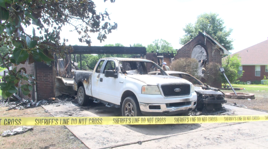 1 resident killed, 1 deputy injured in early morning Crawford County ...