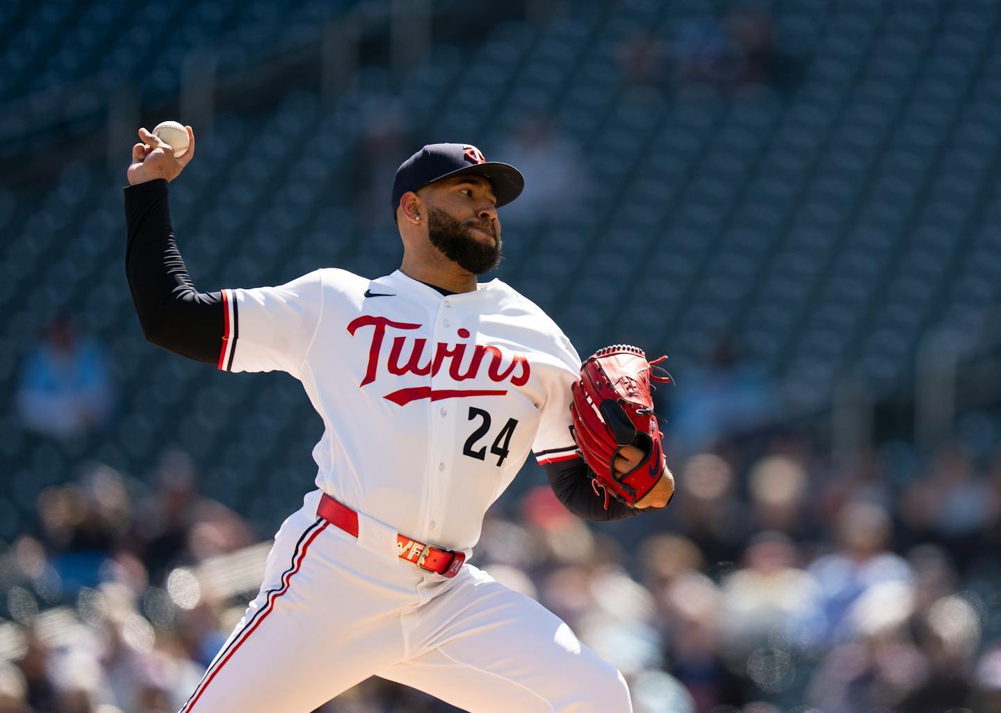 Twins trade pitcher Simeon Woods Richardson to Blue Jays