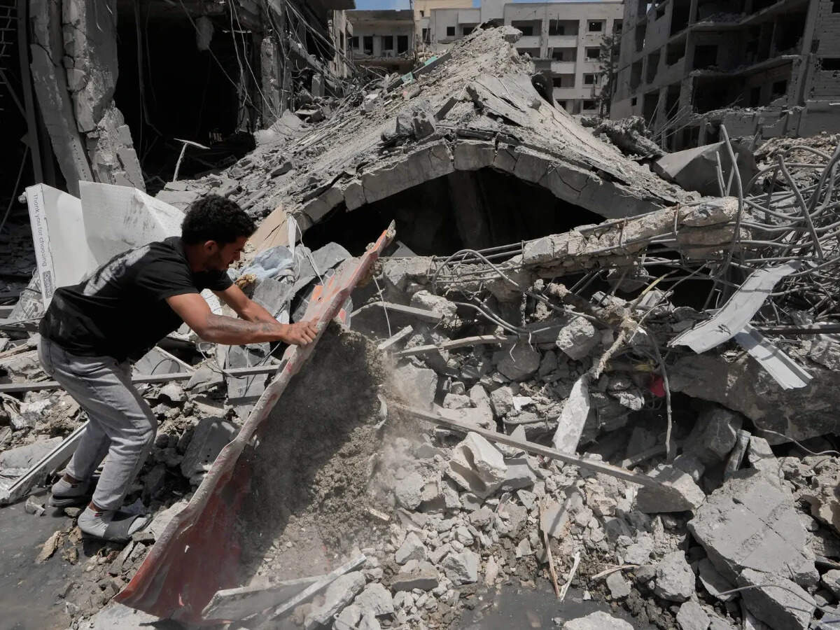 Israel and Lebanon agree to implementation of ceasefire