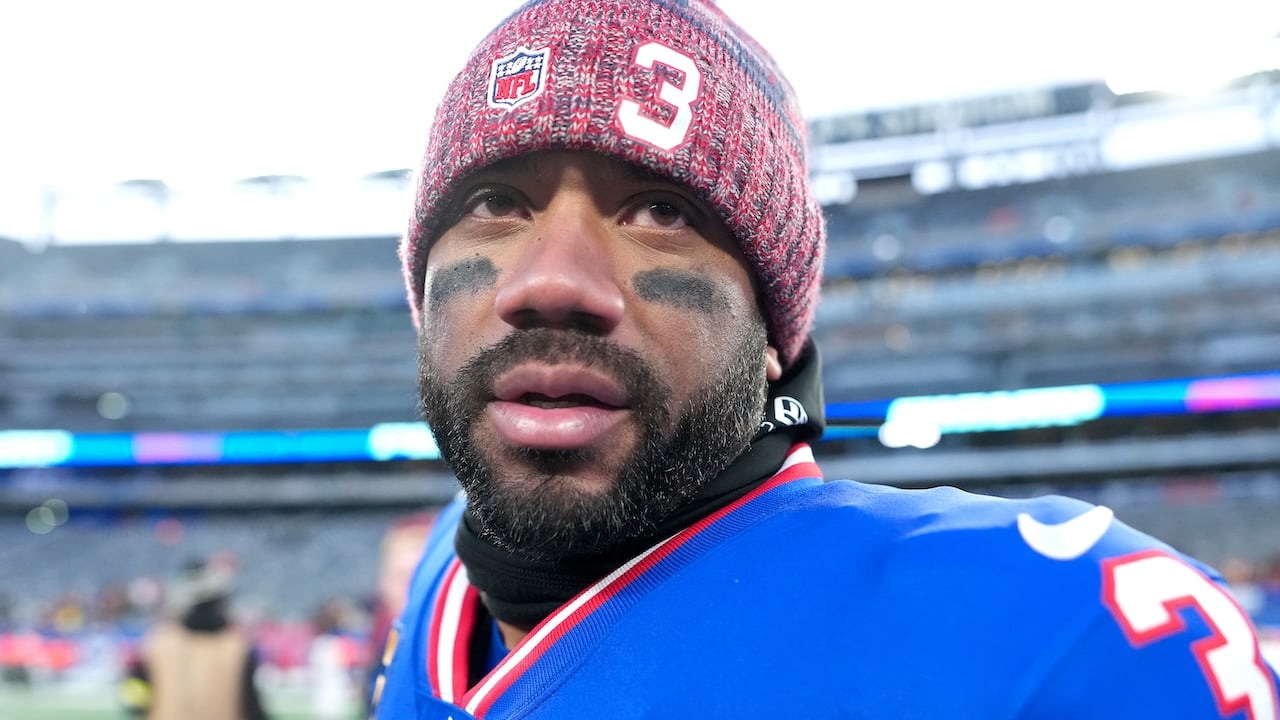 'Thank you, football': Russell Wilson announces retirement from NFL in ...