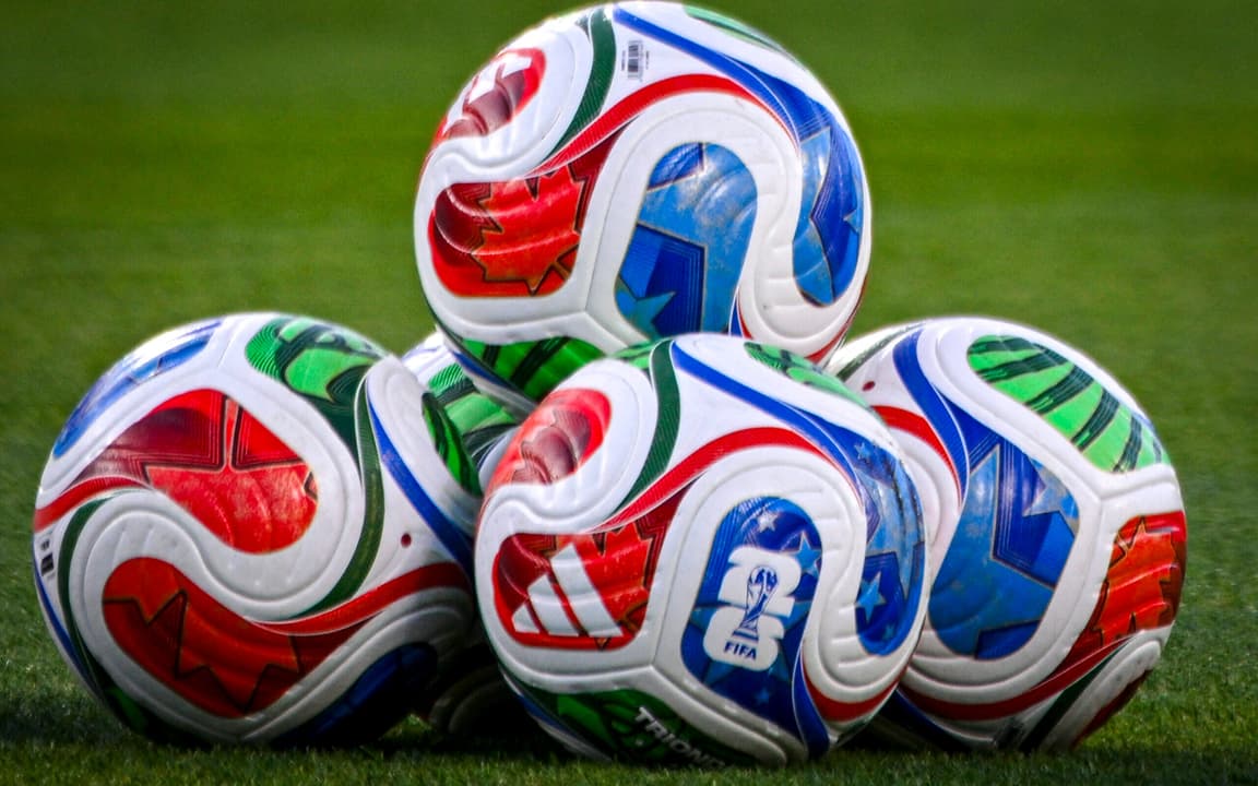 Ligada à tomada e conectada ao VAR: conheça a bola tecnológica da Copa ...