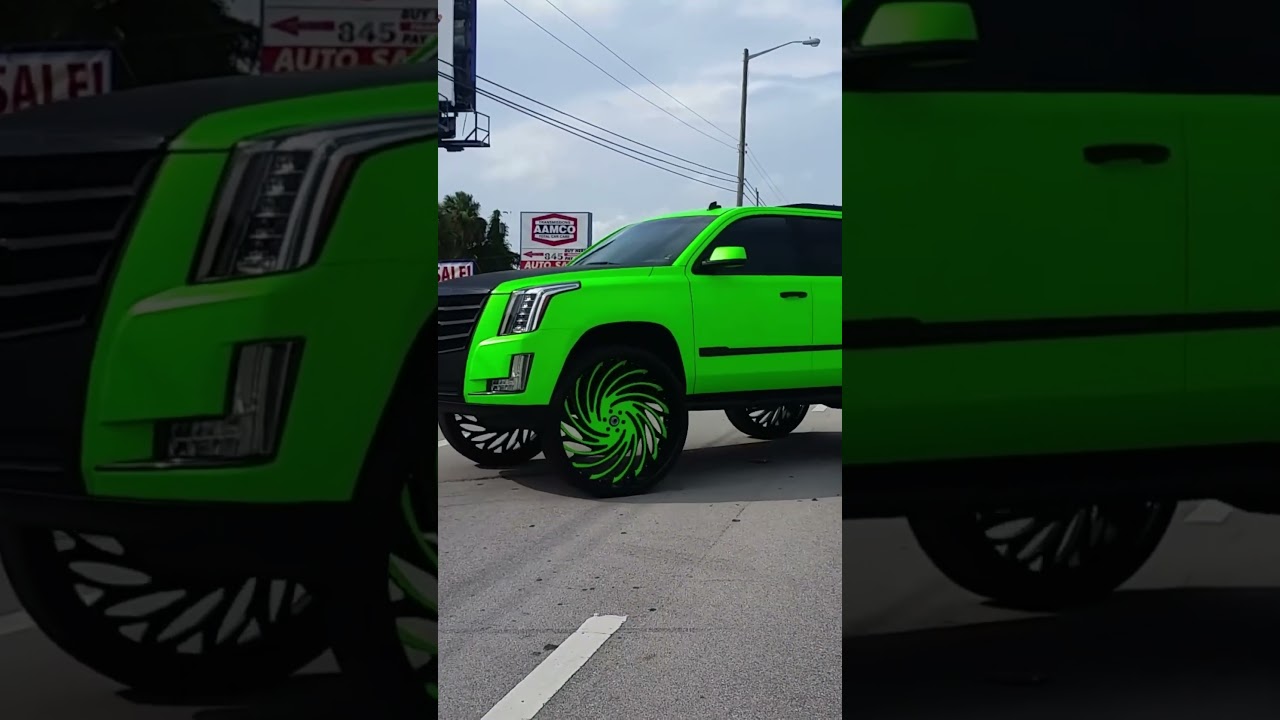 Escalade on 34’s Pullin Up Crazy