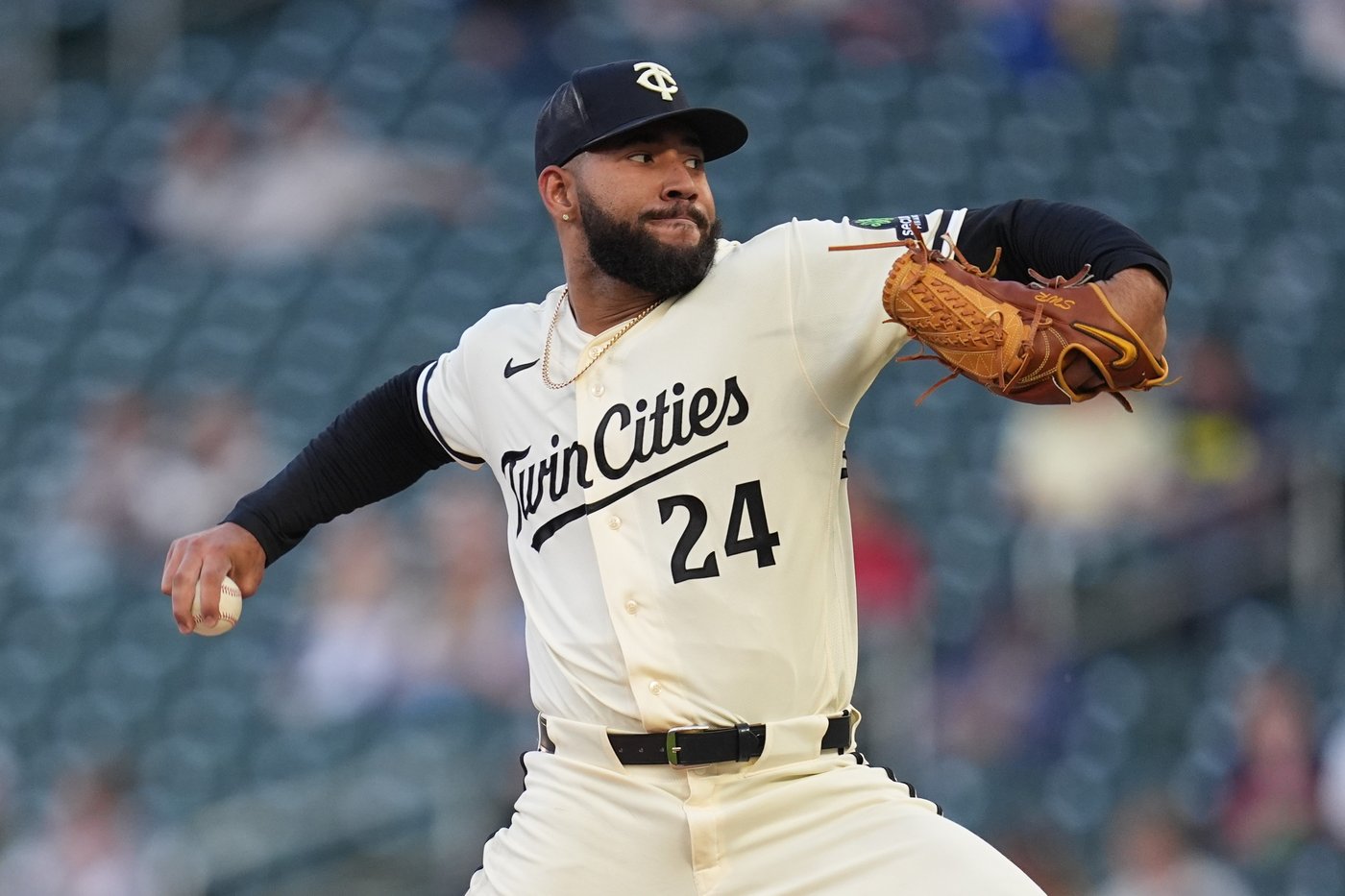 Blue Jays acquire RHP Simeon Woods Richardson from Twins for cash ...
