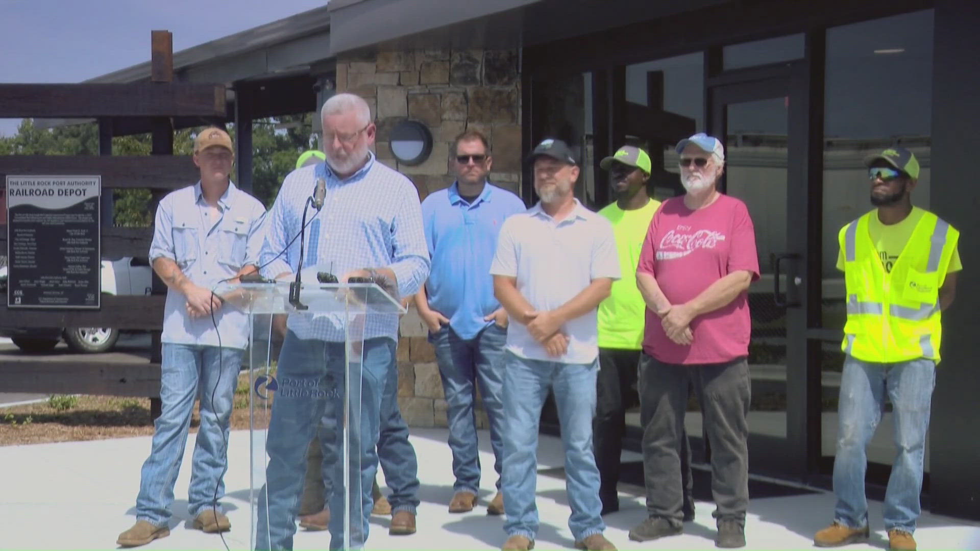 Little Rock leaders cut ribbon at new rail depot