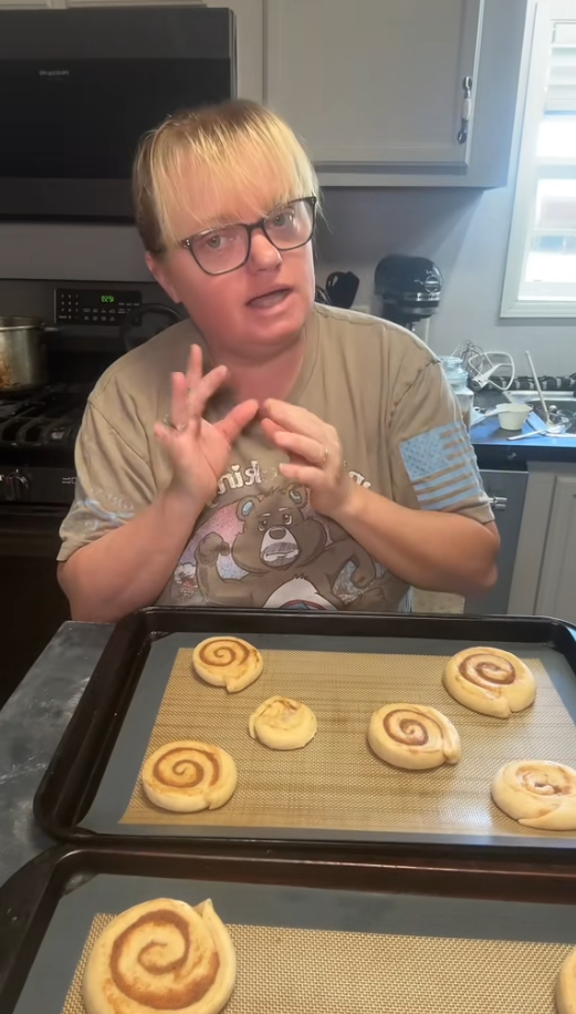 Delicious homemade honey buns – soft, sweet recipe