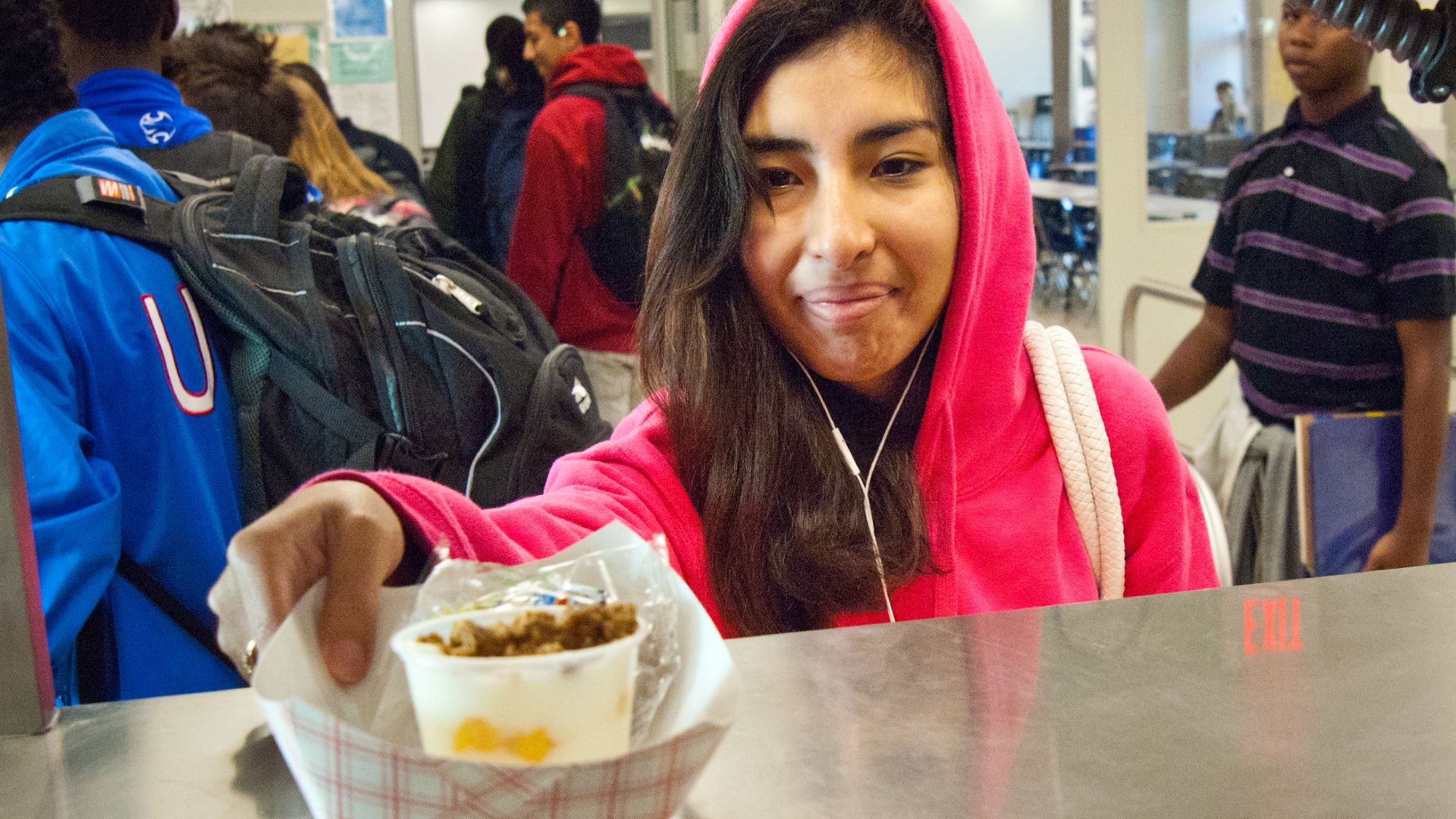 10 school cafeteria foods that were actually great & 10 that haunted ...