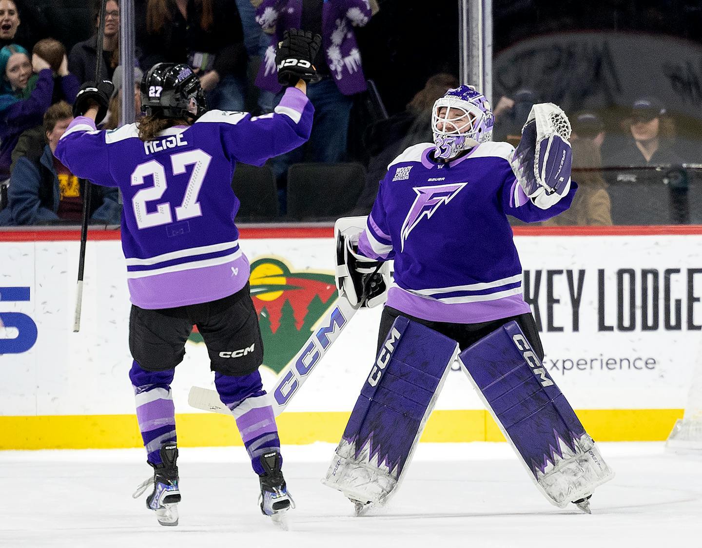 Live: Frost re-sign Kelly Pannek, Taylor Heise and Maddie Rooney to ...