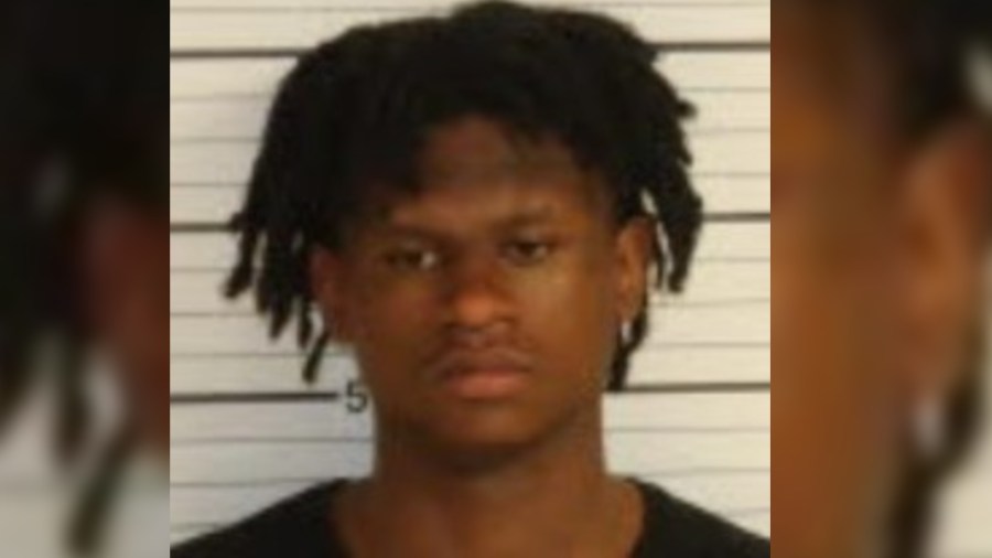 Teen remains locked up on $1M bond after waiving bond hearing