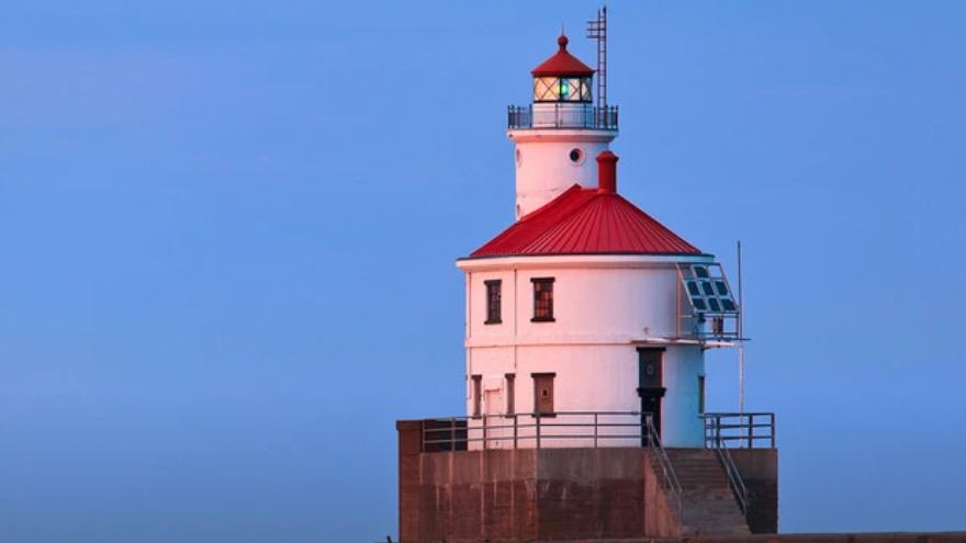 Coast Guard offers reward after thieves make off with lighthouse beacon