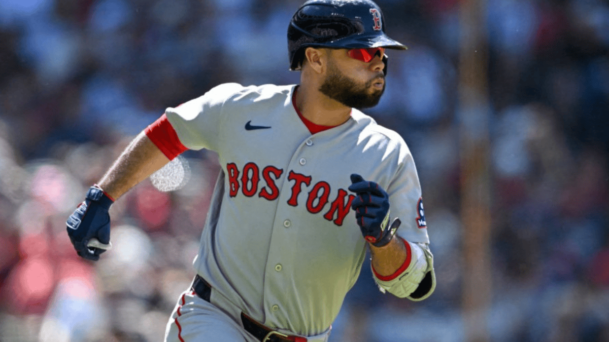 MLB: Excuses? Red Sox veteran blames Fenway crowd for home woes