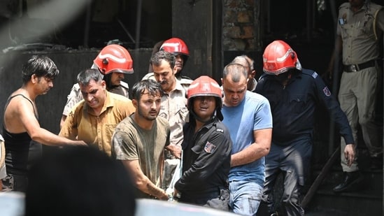 Malviya Nagar fire news live: Victims struggled to open doors due to ...
