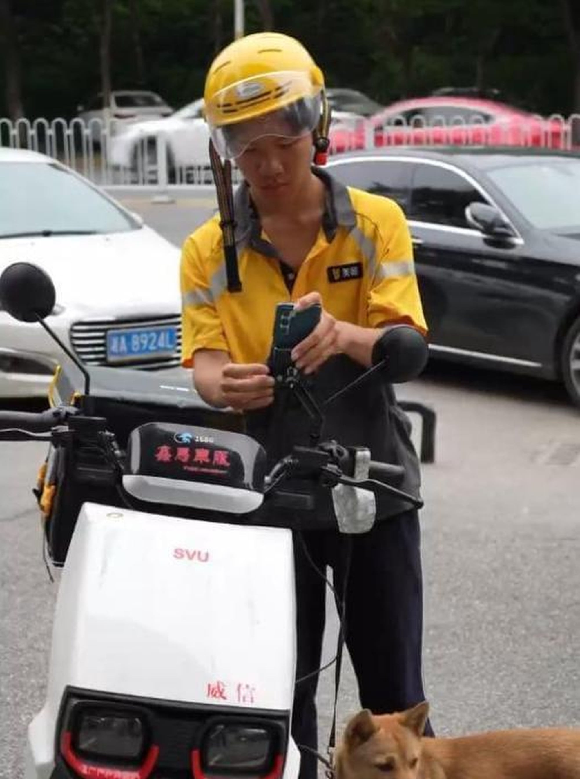 Chinese man, 19, lives under bridge with pet dog, works long hours to ...