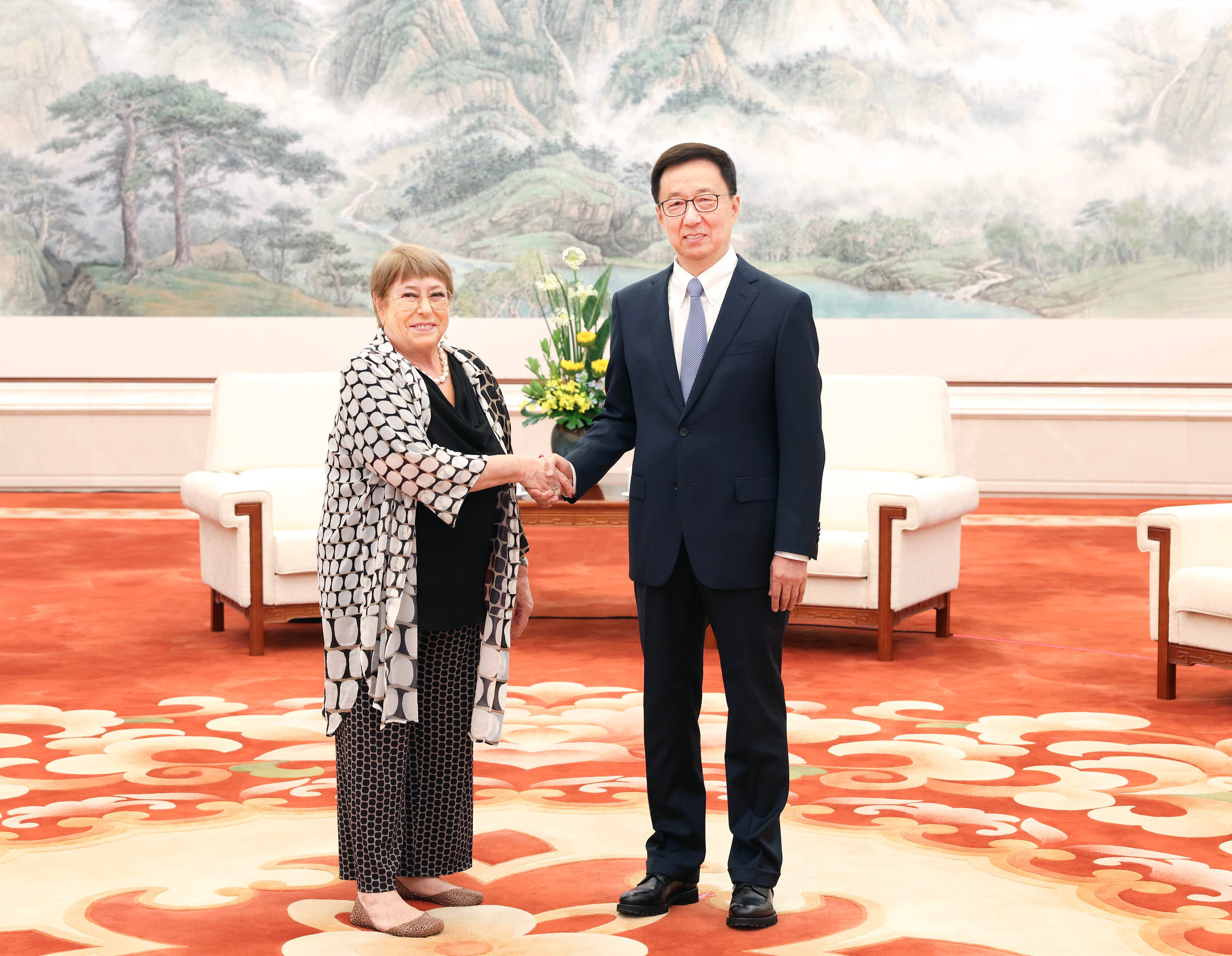Bachelet se reúne con el vicepresidente de China en medio de carrera ...