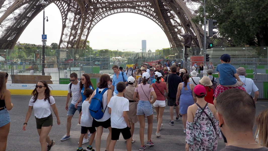 15 overrated tourist spots and better alternatives