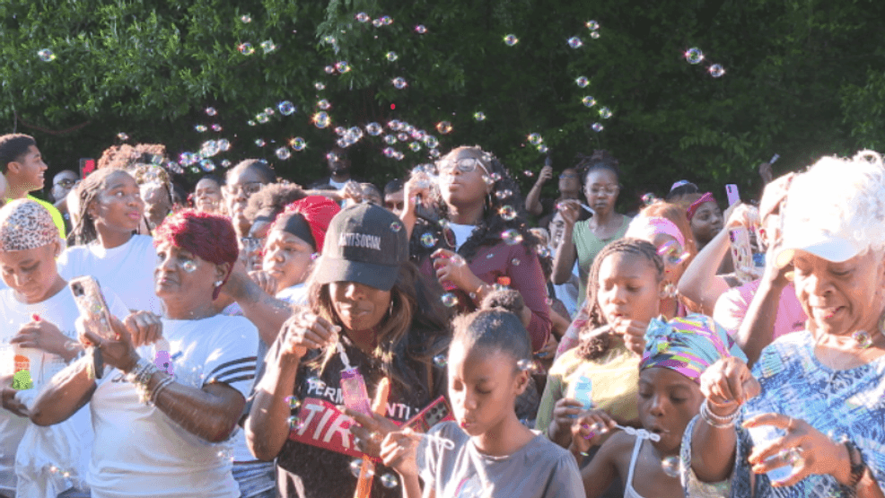 Hundreds gather Wednesday in northeast Columbia to honor Cyrus Carmack ...