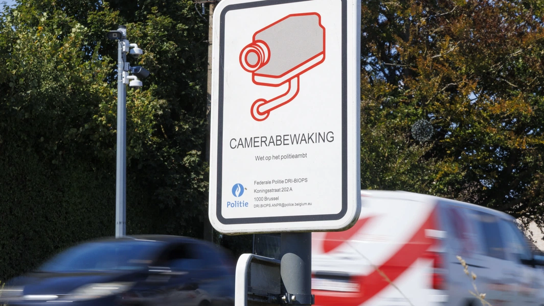 Summer travellers risk £120 fines in clean air zones