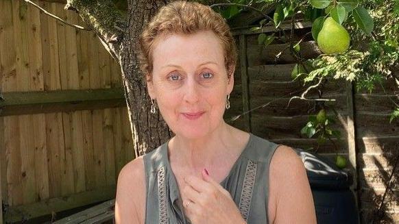 Breakthrough ovarian cancer drug offers patients more time and better ...