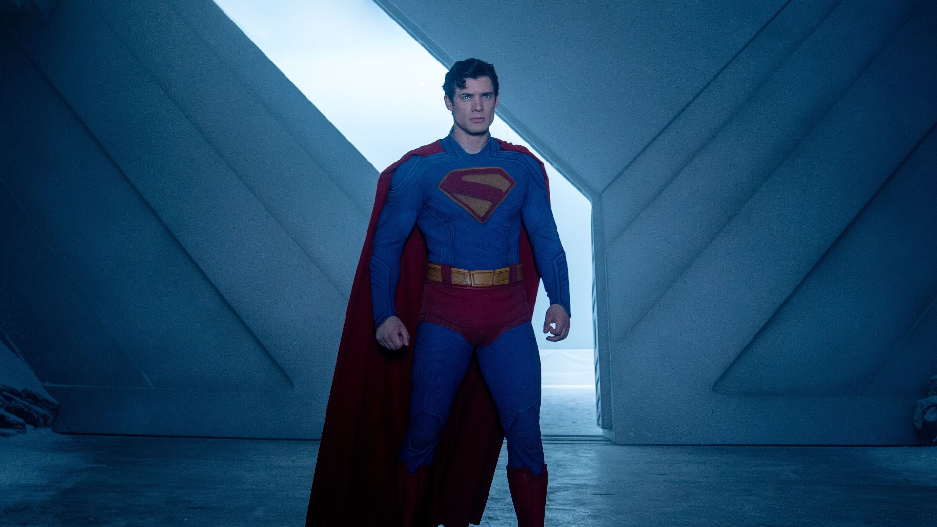 David Corenswet's Superman battles warsuit Lex Luthor in James Gunn's ...