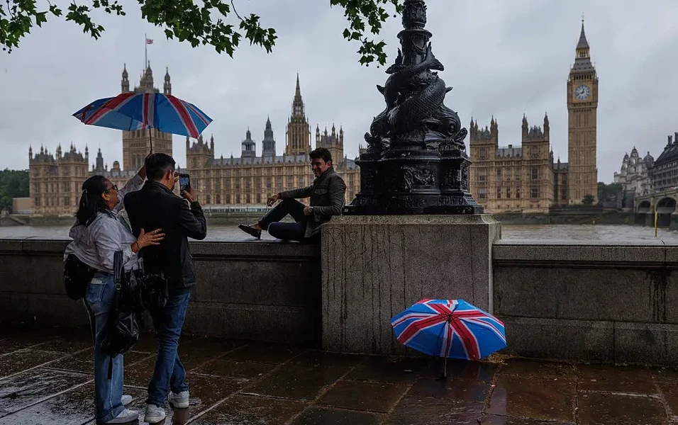 Met Office forecasts heavy rain and flooding risk for parts of UK