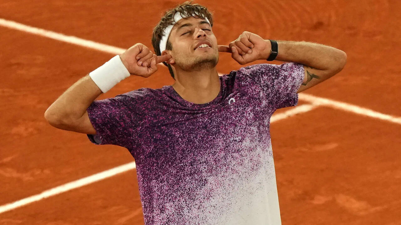 Jannik Sinner exits early as Italian players reach French Open semifinals