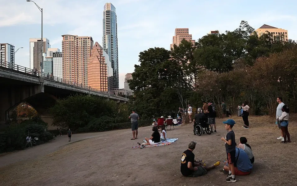 Study and Austin exhibit highlight shifting urban wildlife behavior