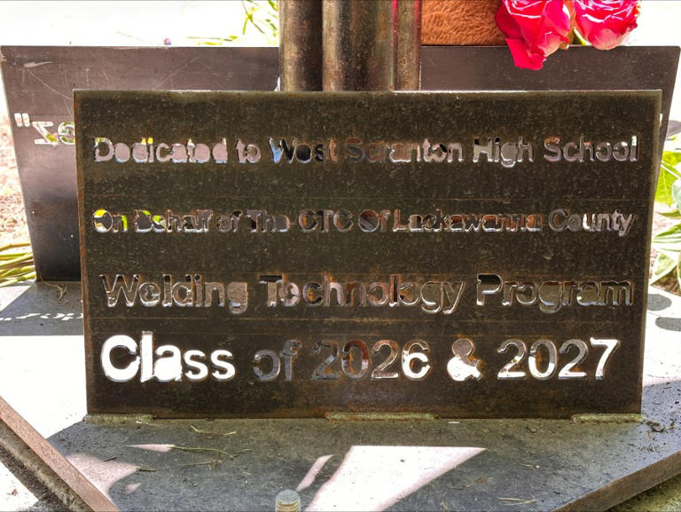 Memorial revealed honoring passed student