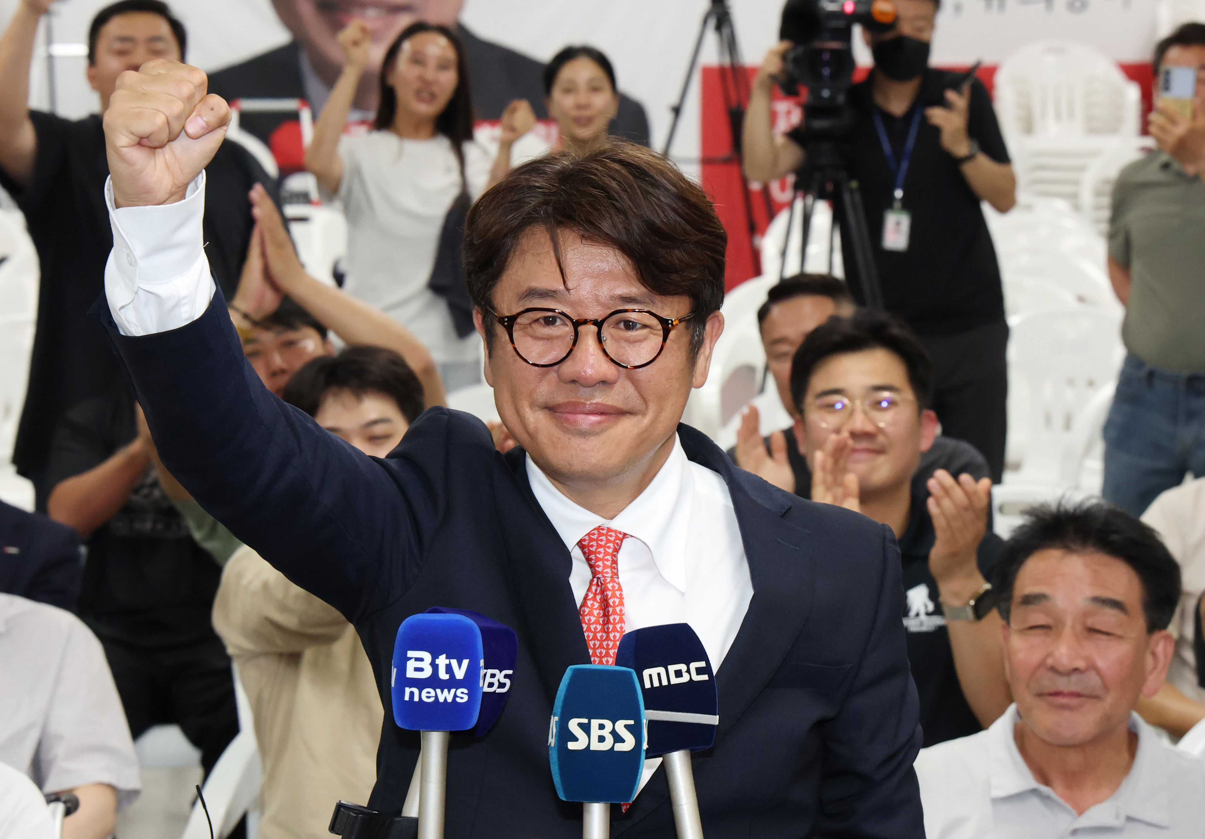 Yu Eui-dong says Jang Dong-hyeok 'naturally contemplating position'
