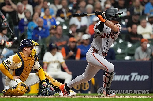 San Francisco's Lee Jung-hoo ties career high with 11-game hitting streak