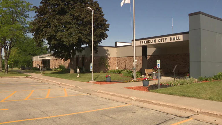 Franklin pub license suspended temporarily after deadly crash