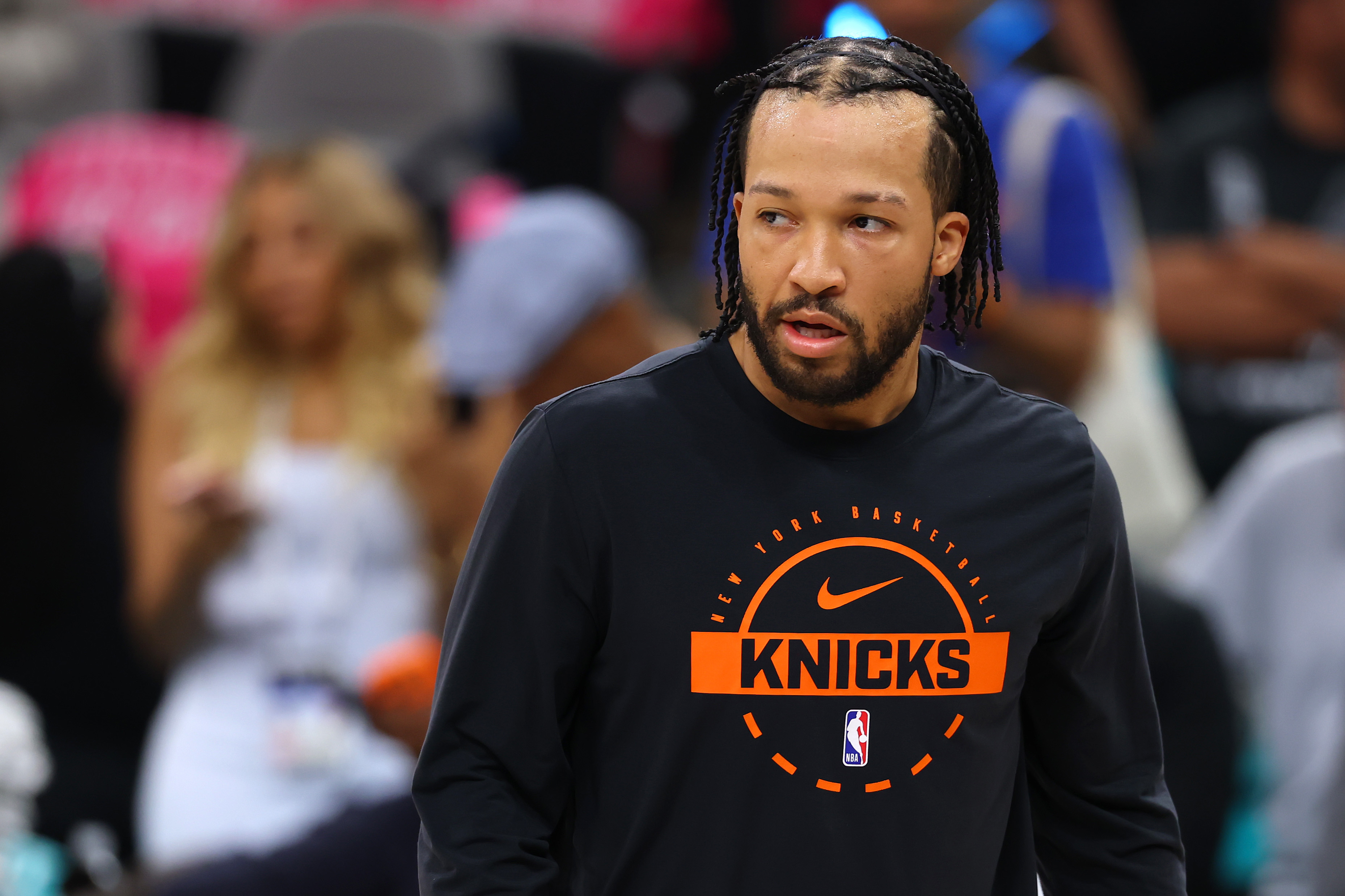 Knicks star Jalen Brunson playing despite apparent knee and ankle ...