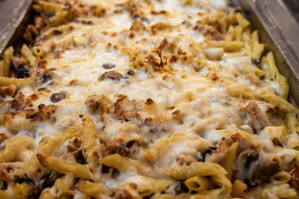 Mary Berry's chicken pasta bake is perfect for the entire family: bakes ...